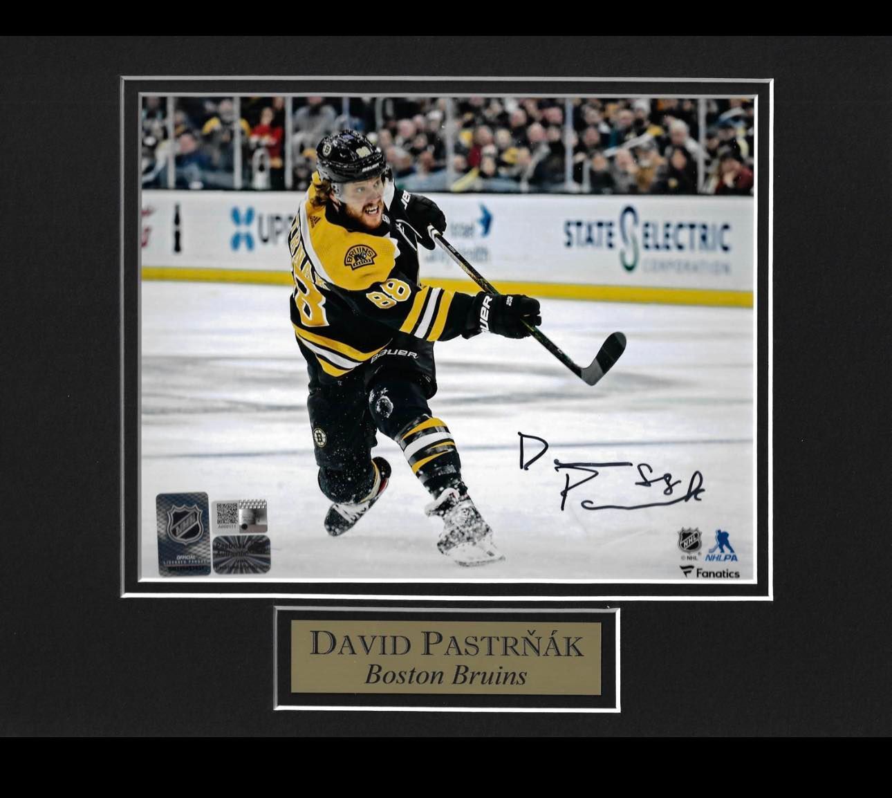 David Pastrnak Autograph Photo Slapshot 11×14