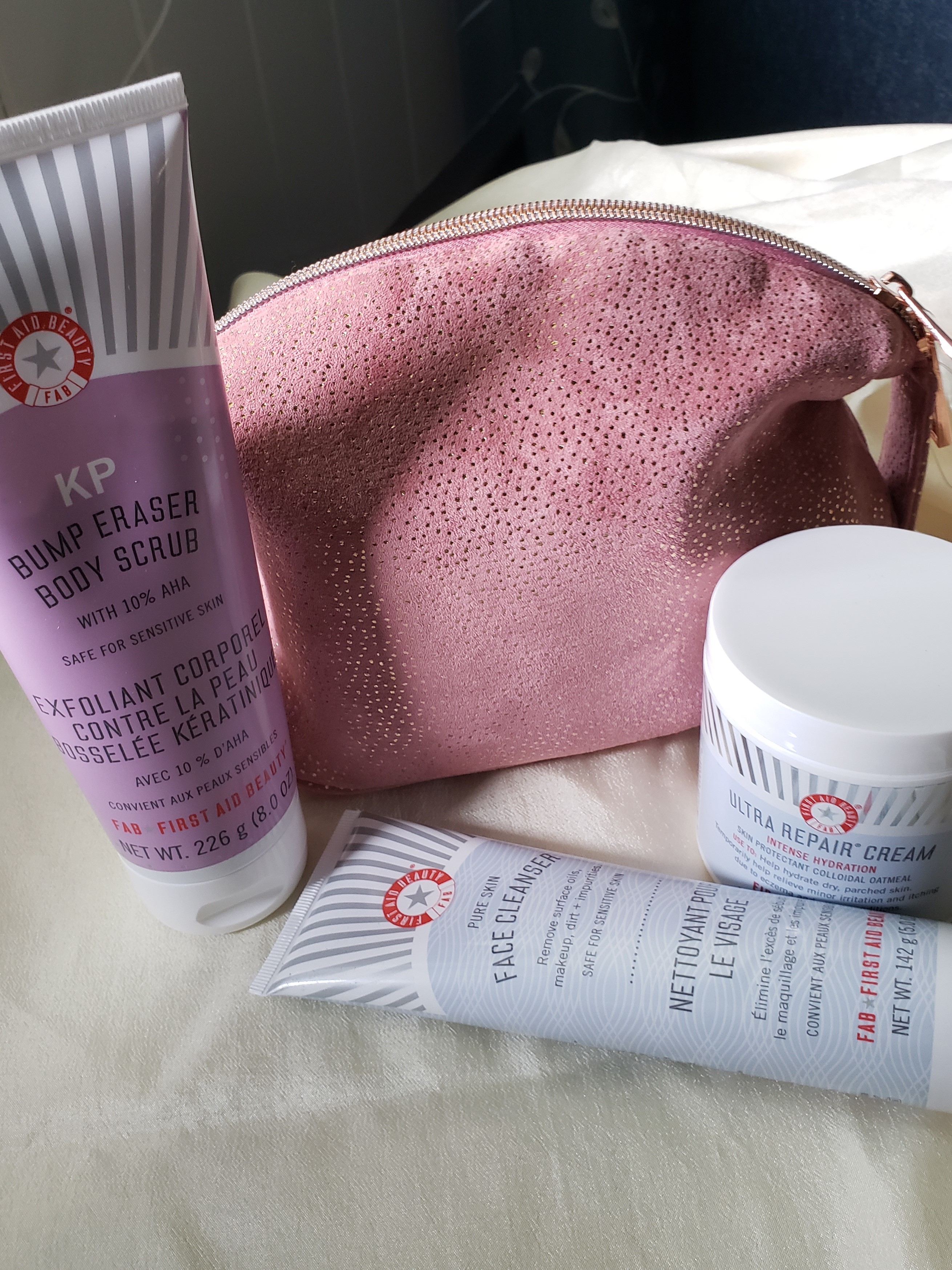 FIRST AID BEAUTY skin care & cosmetic bag