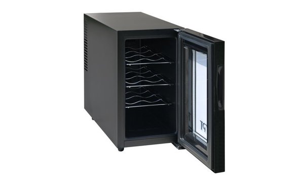 8 Bottle Wine Cooler with Assorted Wines