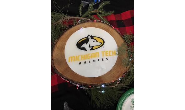 Custom Team Centerpiece MI Tech