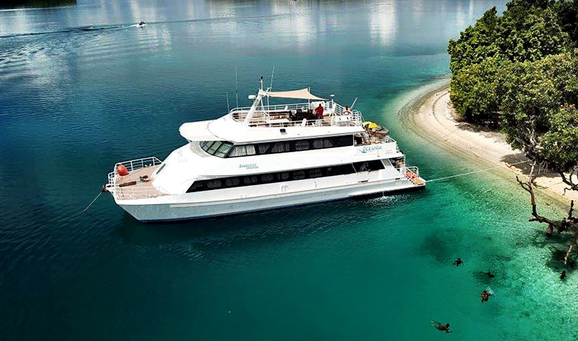 Papua New Guinea - Oceania brand new live-aboard 8 nights for 2
