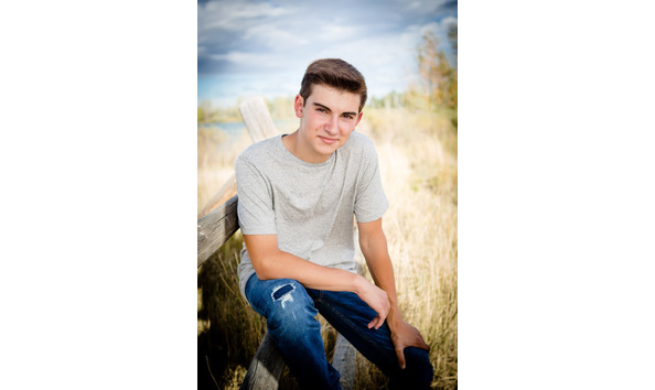 Senior Portrait Package with Lucy Tuck Photography