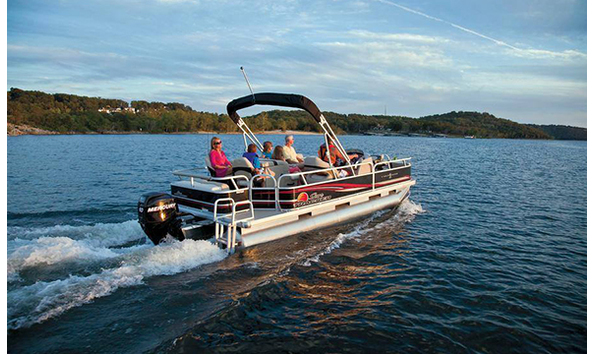 8-Hour Pontoon Rental on Pewaukee Lake