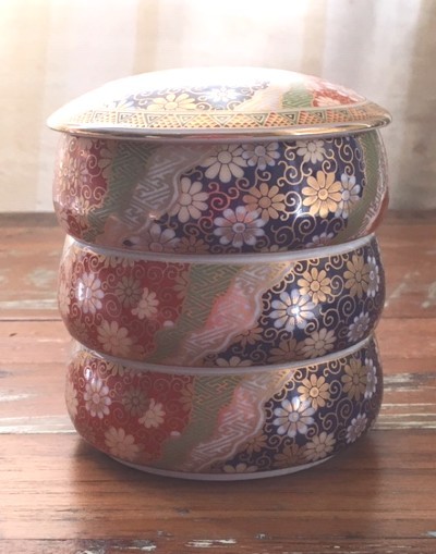 Maebata Japanese porcelain stacking container