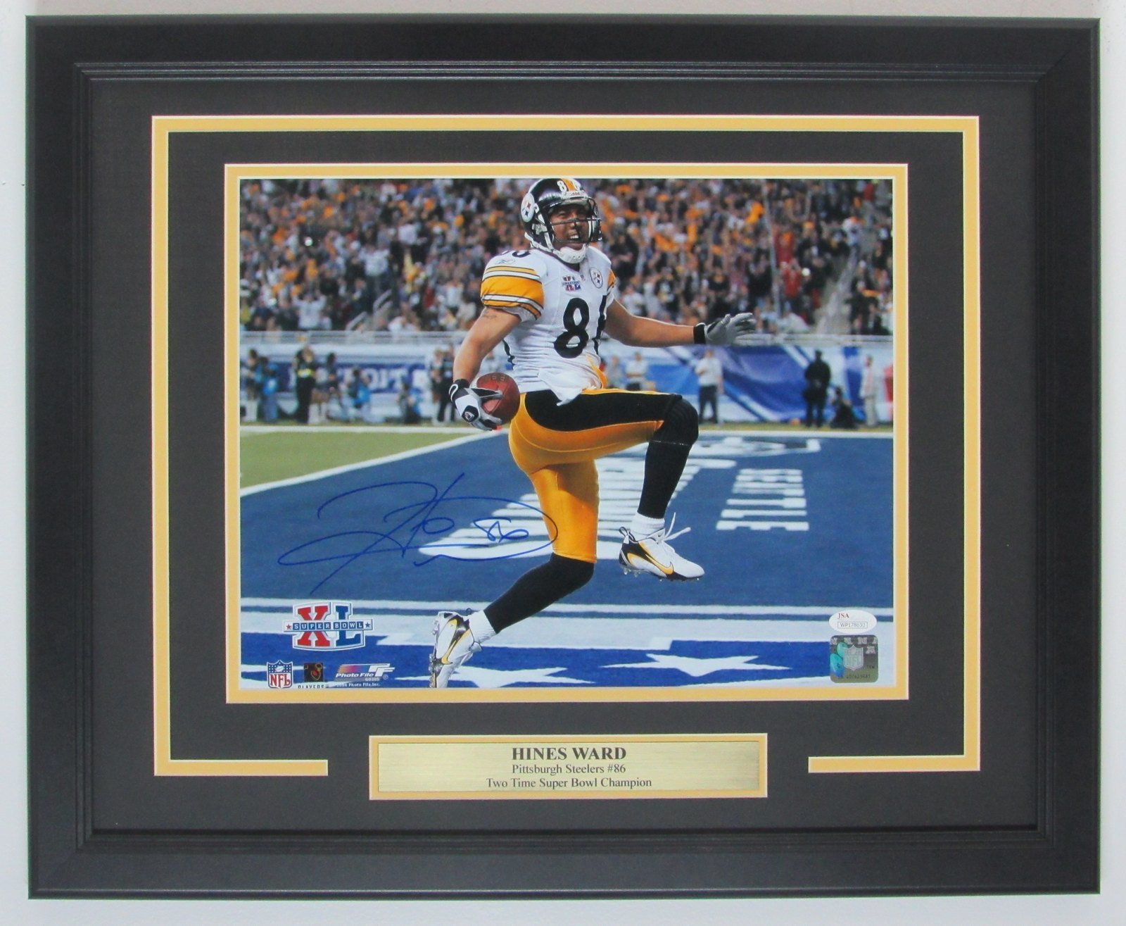 Hines Ward Steelers Autographed 11 x 14 Photo Framed