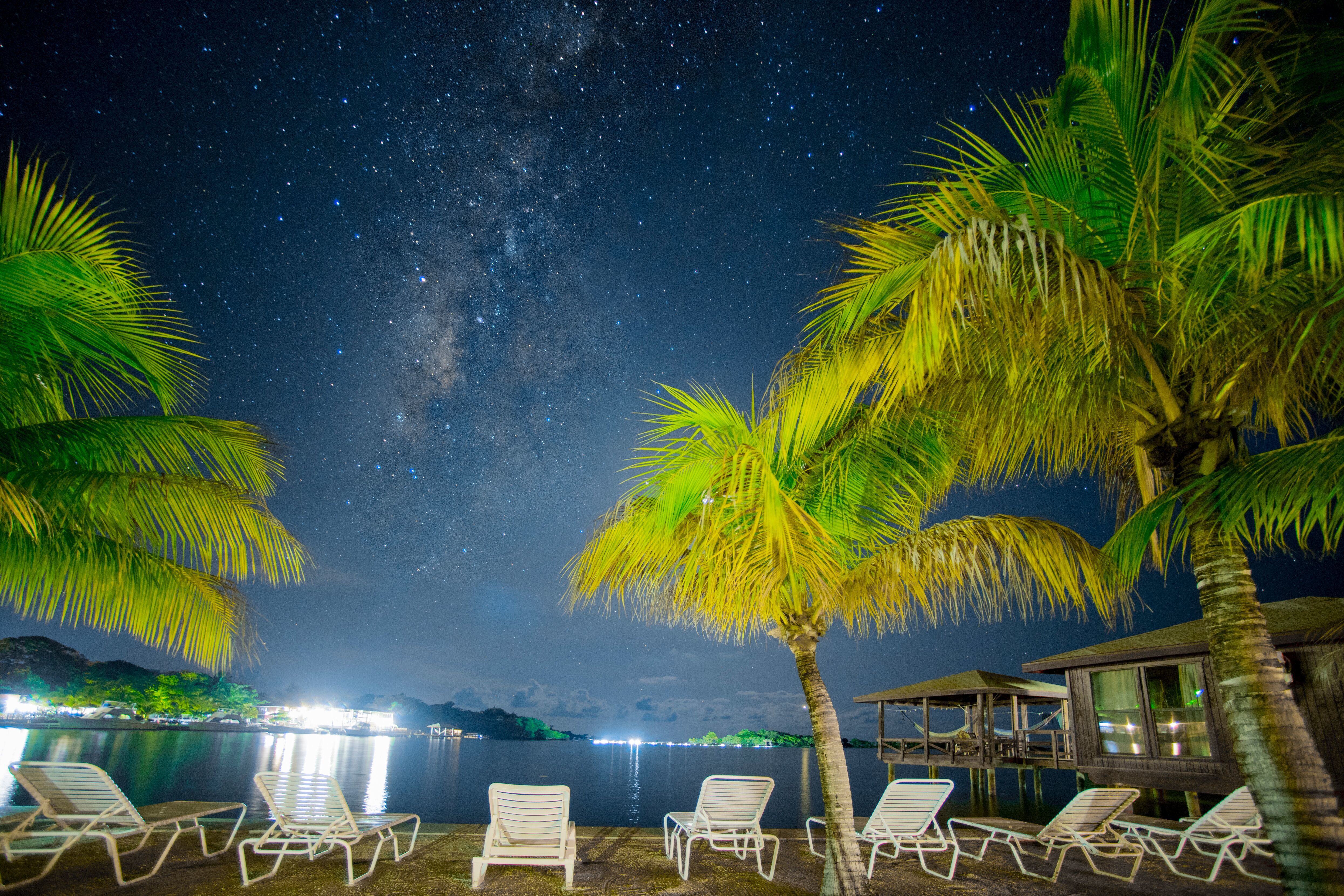 Roatan - Anthony's Key Resort, 7 Nights for 2 - Diving Included!