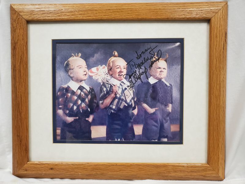 "WIZARD OF OZ" Lollipop Guild Munchkins Originally Signed Picture