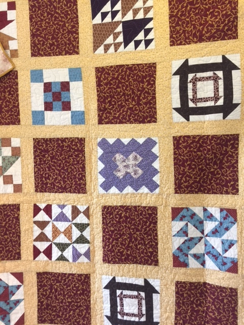 Traditional Pattern Mustard Border Quilt