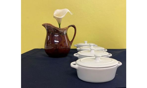 Ceramic individual casserole dishes with lids