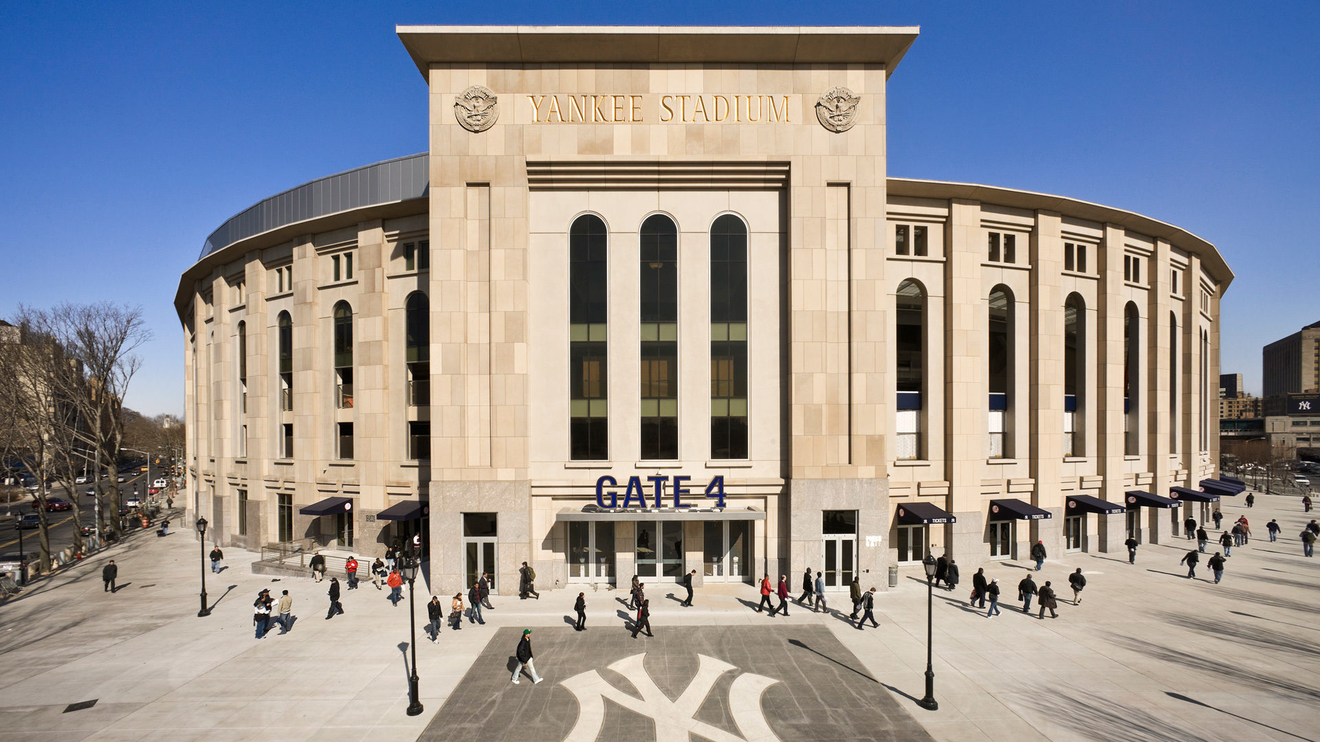 Home Run with the Yankees!