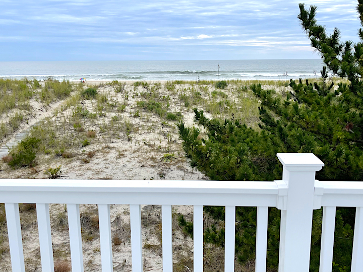 LBI OCEANFRONT HOME, SUMMER WEEK, Sleeps 11